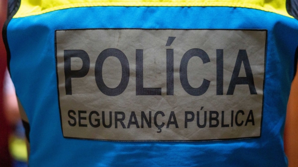 PSP do Porto deteve três homens em ação de prevenção na baixa da cidade