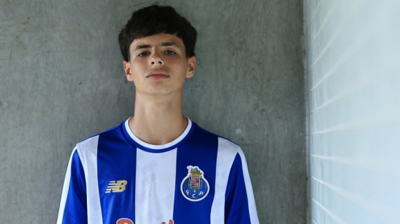 FC Porto (Formação): David Pereira assina contrato