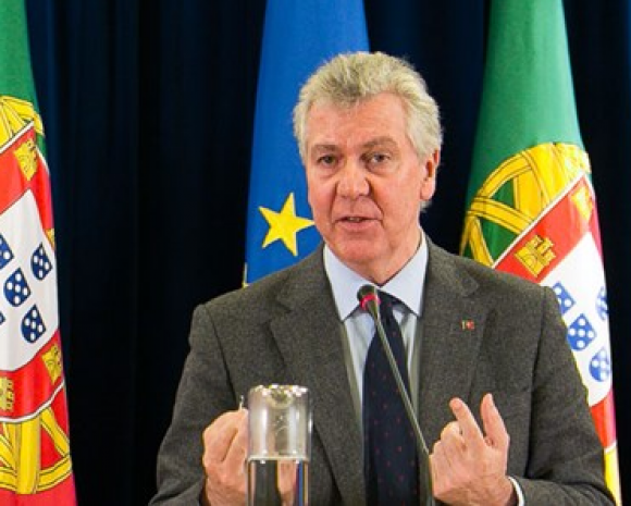 Marques Guedes afirma que redução da taxa contributiva "não é um prémio ...