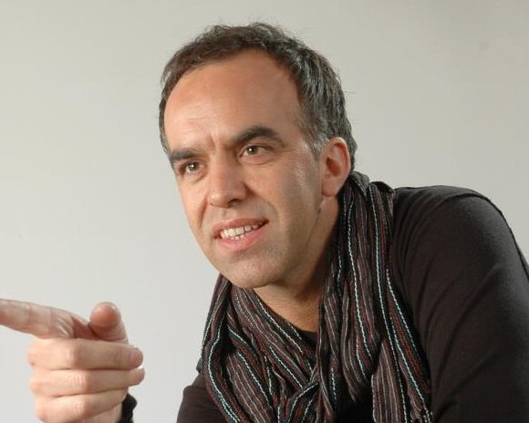 Comediante Miguel "7 Estacas" internado em estado grave