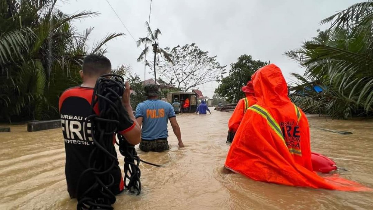 Pelo menos 13 mortos e 23 desaparecidos nas inundações nas Filipinas