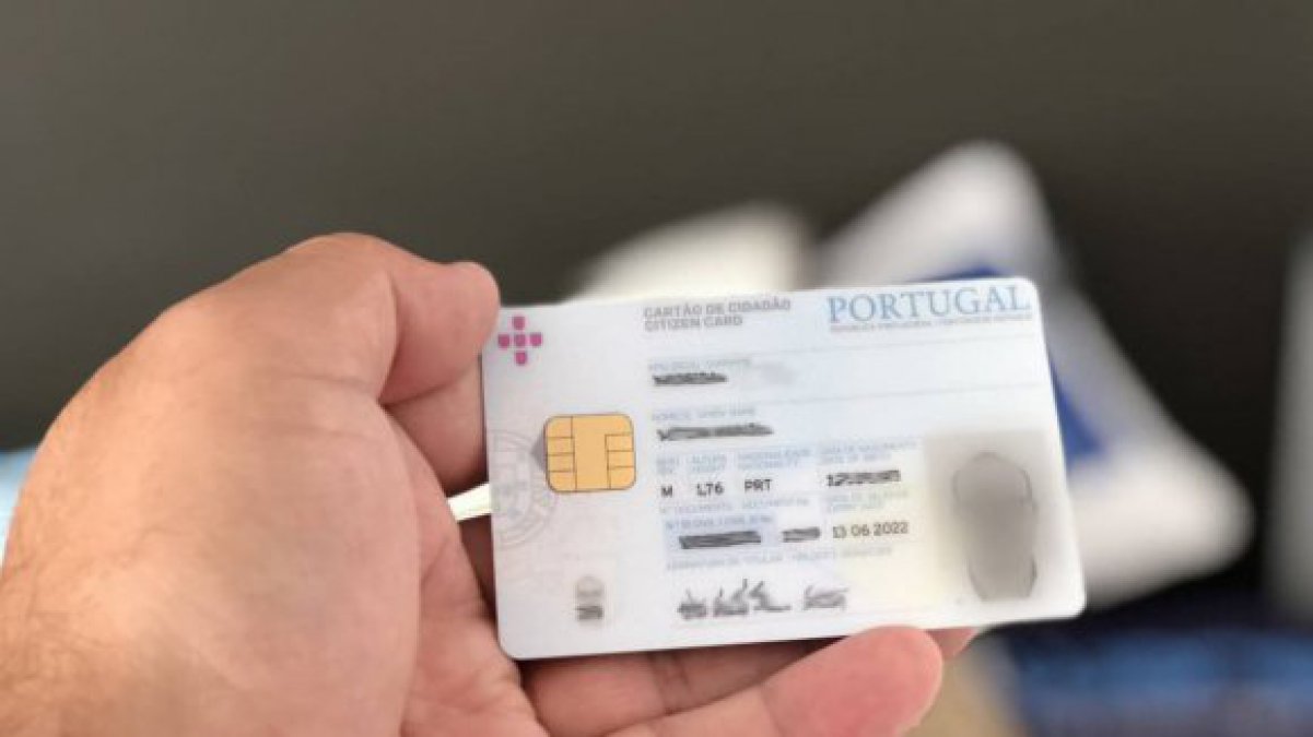Portugal tem dois meses para mudar formato de cartões de identidade e ...