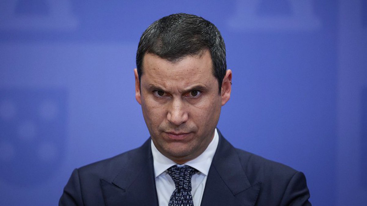 Galamba atuou de forma ilegal para beneficiar Start Campus, alega ...