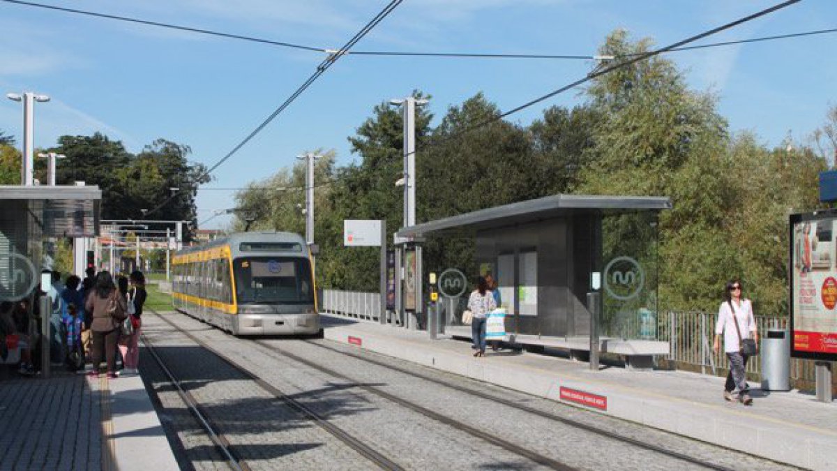 Dois jovens esfaqueados em estação de metro em Rio Tinto