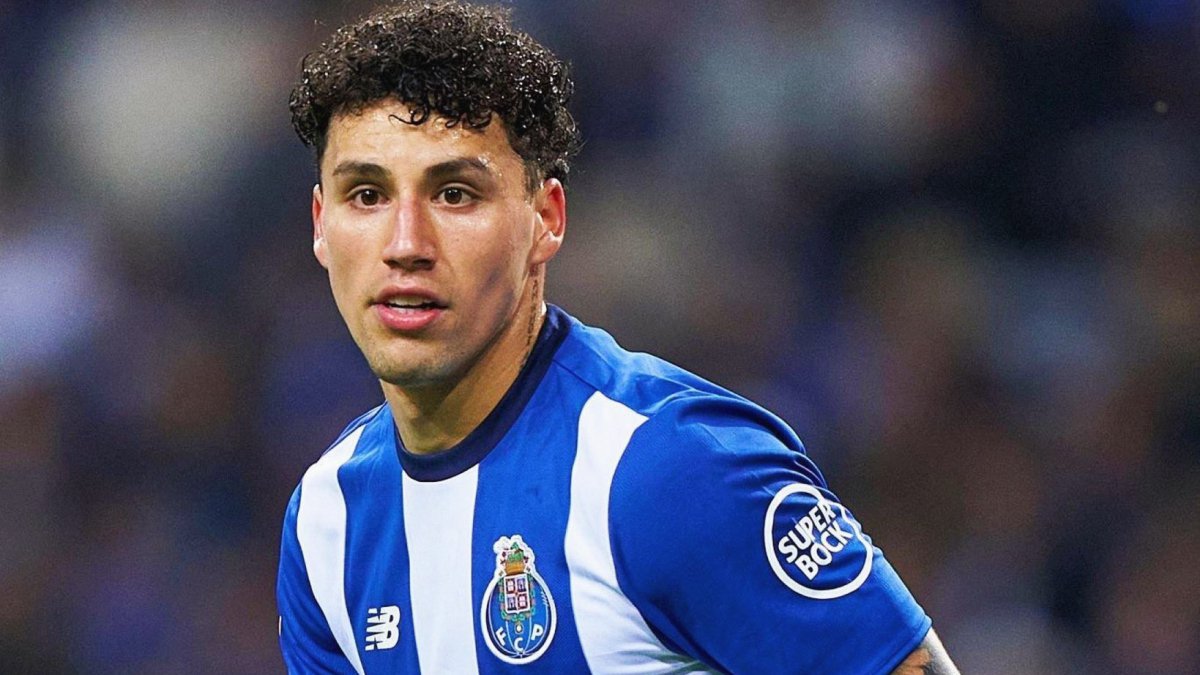 FC Porto: Jorge Sánchez convocado para a seleção mexicana