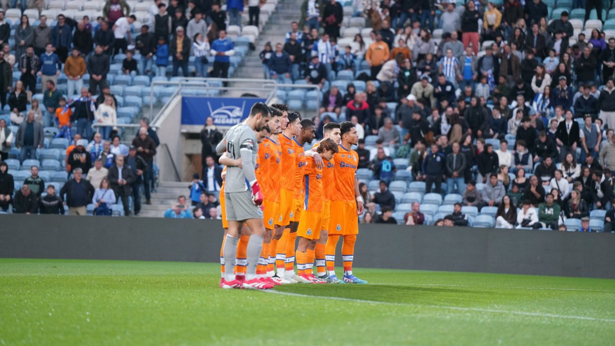 FC Porto: Pinto da Costa homenageado antes da partida com o Farense